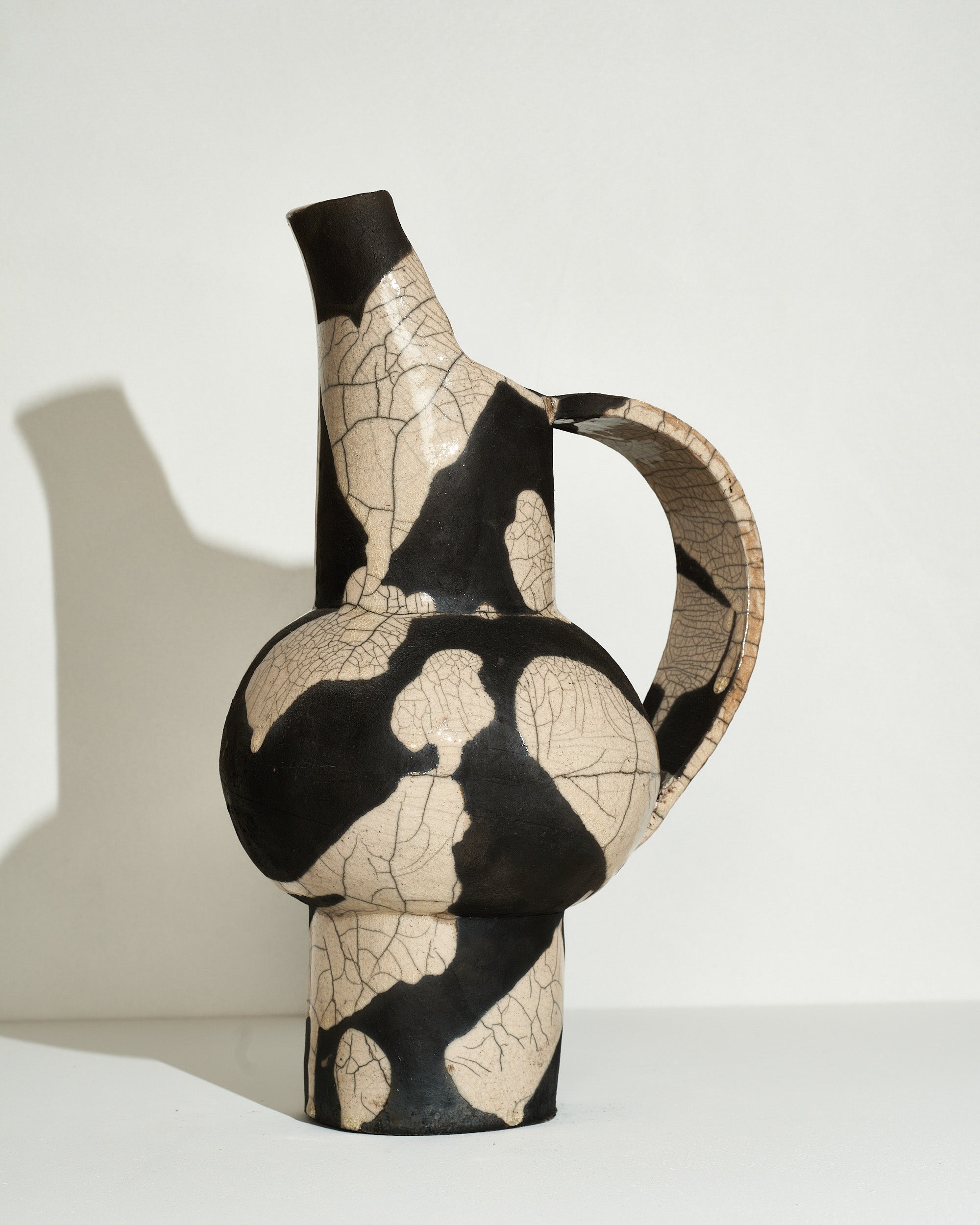 Emily Mullin | Dripping Pitcher | Mociun