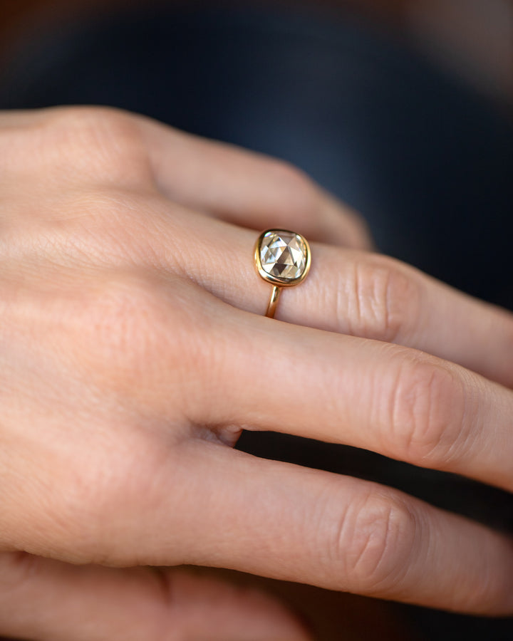 Mociun | Engagement Rings Collection