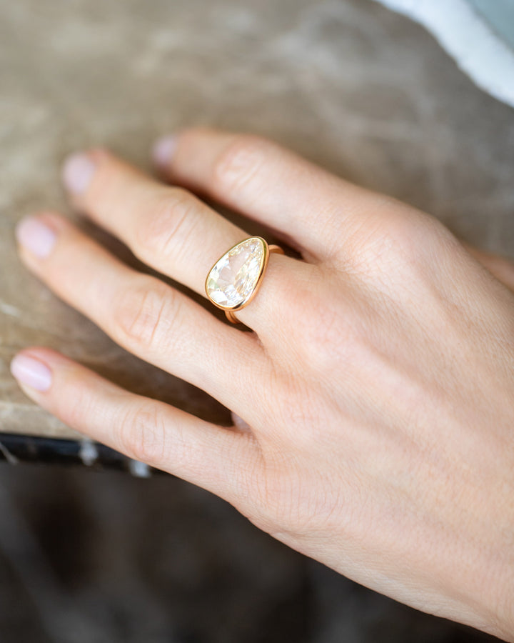 Mociun | One of a Kind Engagement Rings Collection