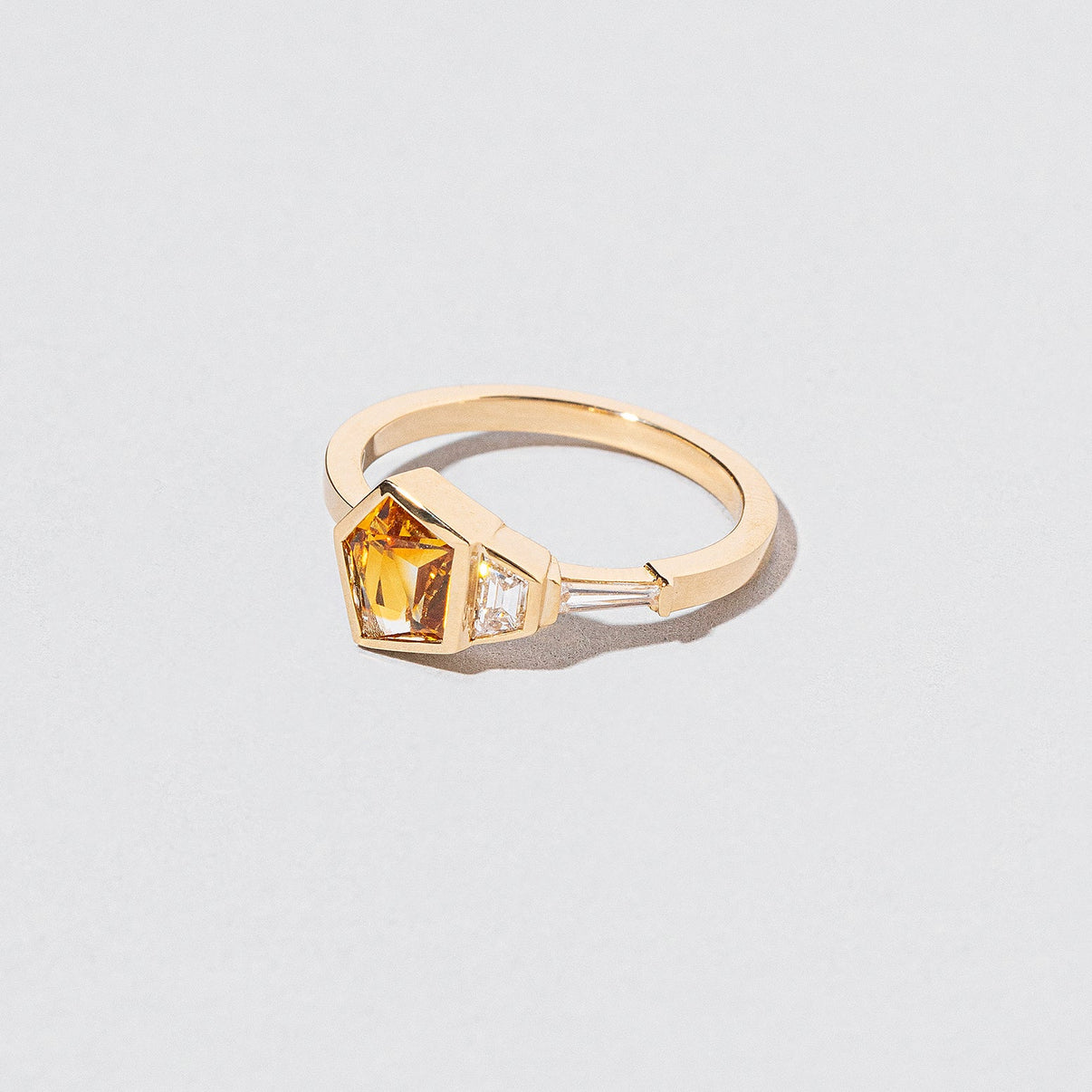 Prismatic Ring | Mociun