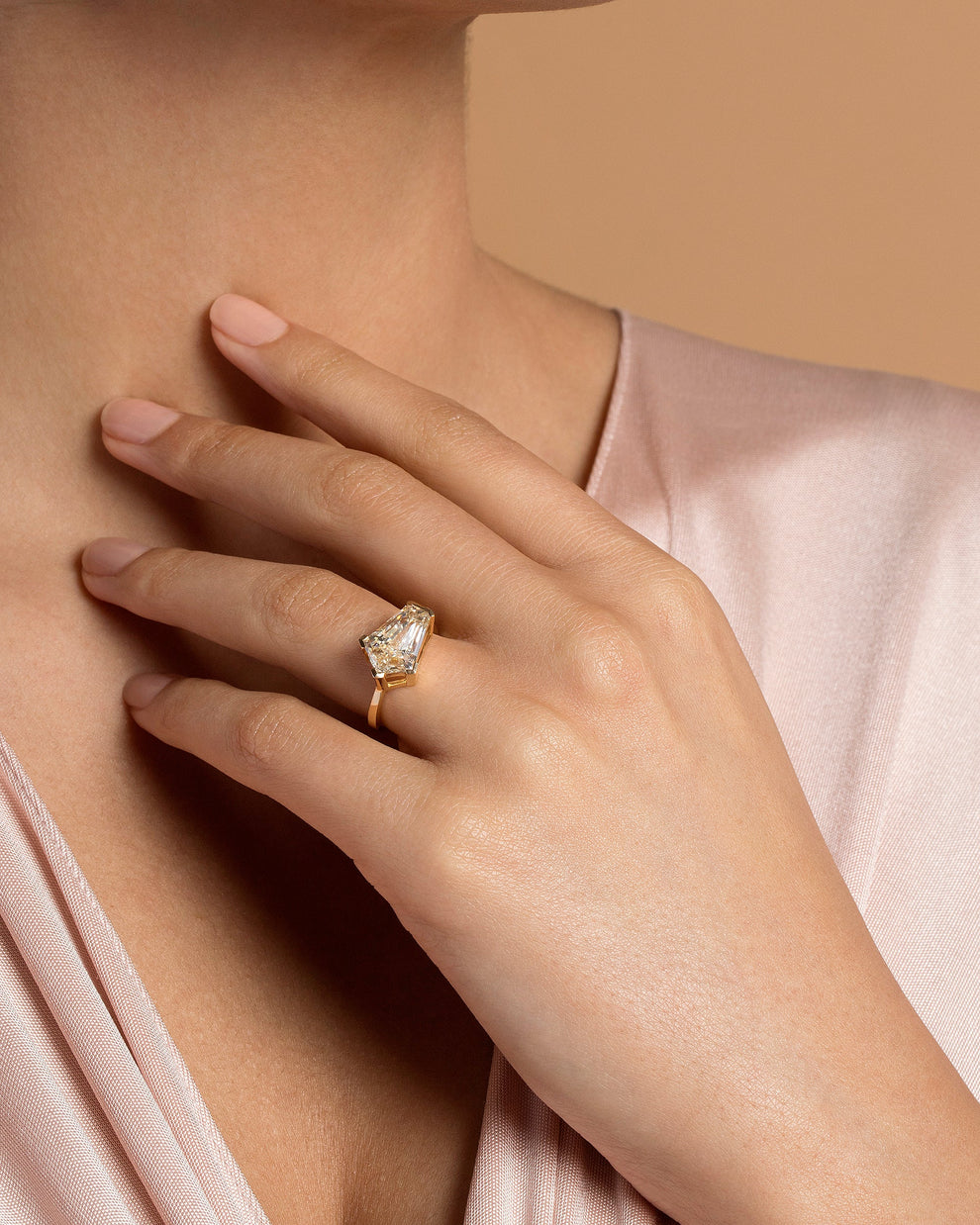 Modified Step Cut Diamond Ring | Mociun