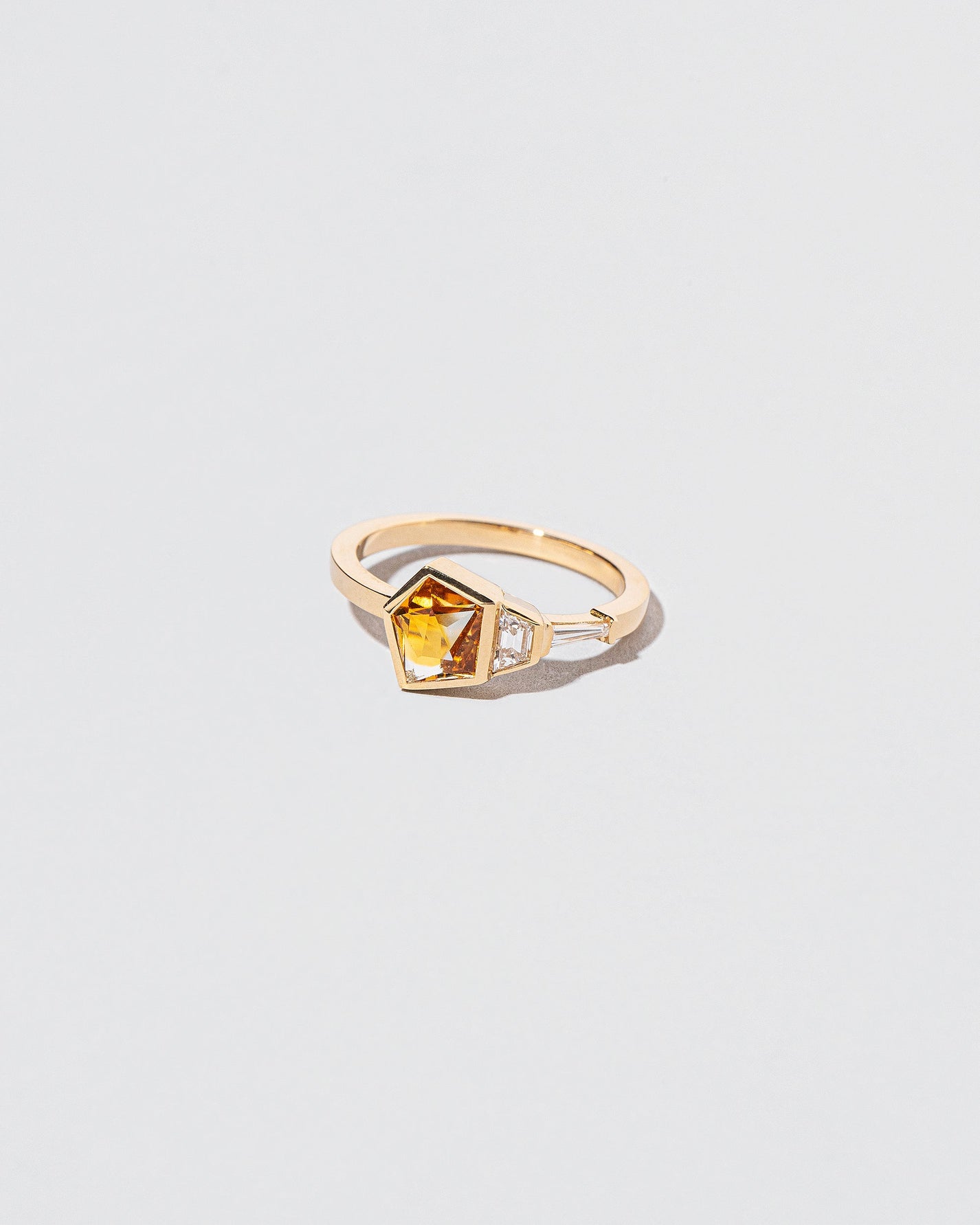 Prismatic Ring | Mociun